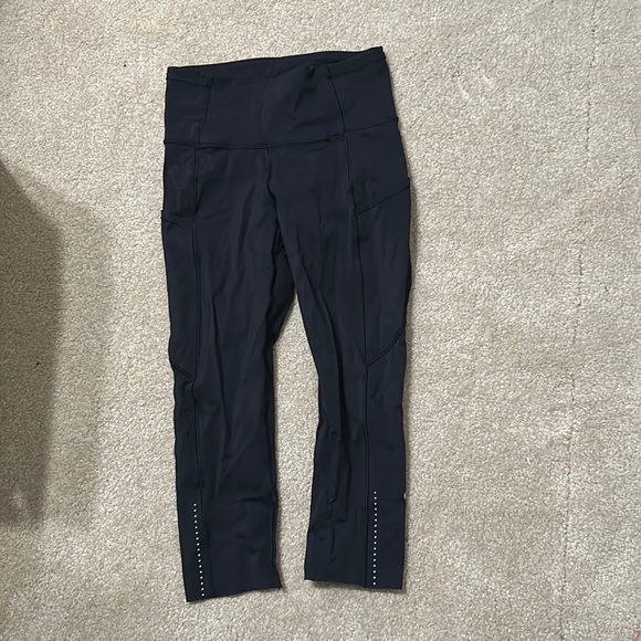 lululemon athletica | Pants & Jumpsuits | Black Swift Lulu Lemon Capris ...